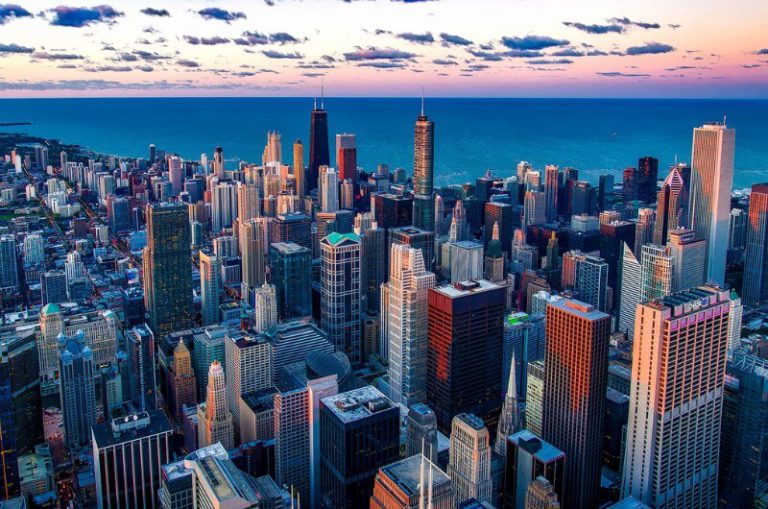 Moving to Chicago: Complete Moving Guide 2025